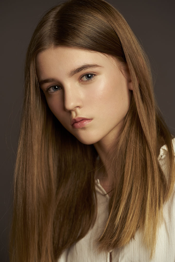 All Eyes On: ALICE! Online Shop & Young Fashion - CM Models